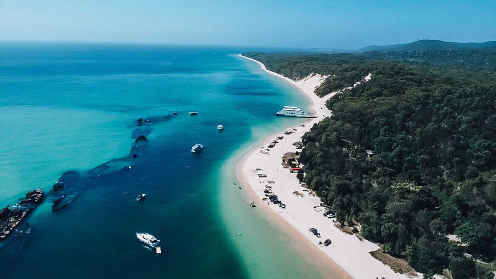 Private Luxury Charters Around Moreton Bay & Moreton Island - Sovereign ...